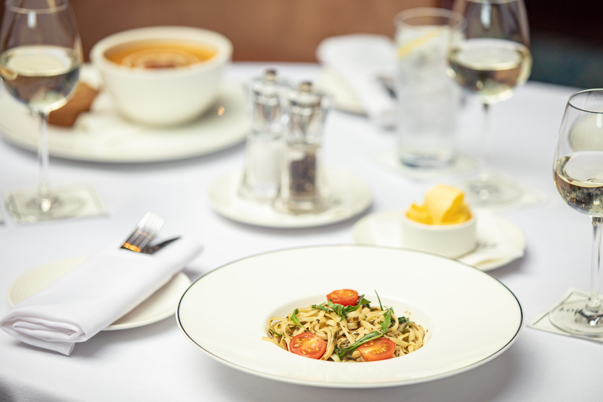 Lough Bar | Belfast Food | 5 Star Culloden Hotel And Spa